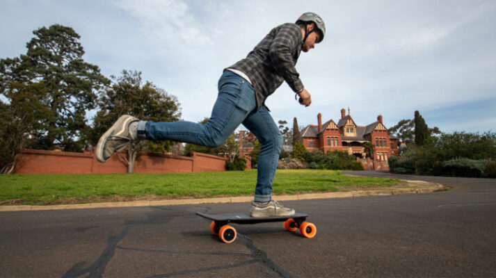 How To Ride An Electric Skateboard. Beginner to Advanced
